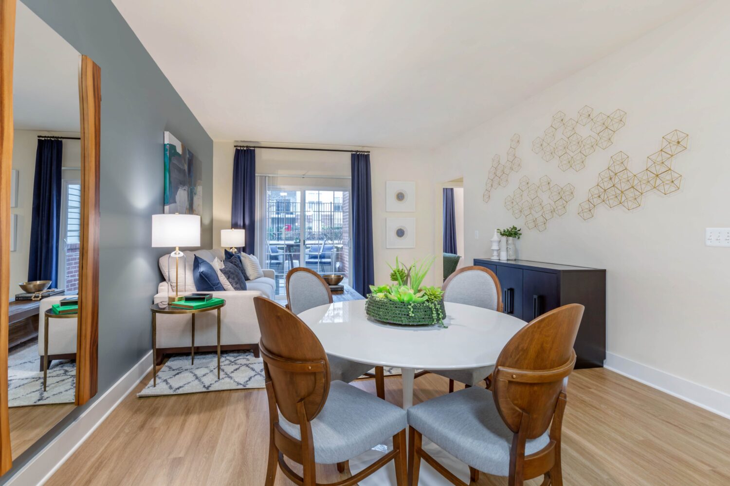 Photos | Bell Arlington Ridge | Arlington VA Apartments